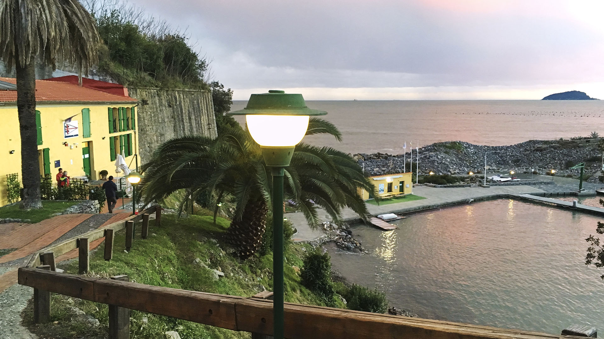 New extraordinary location for our sea kayaking courses - TUILIK SEA KAYAK